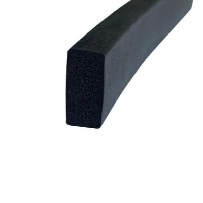 Cina Sigilli di gomma di silicone piatto rotondo quadrato con sigillo di schiuma EPDM di design approvato dal cliente in vendita