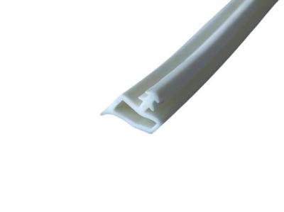 Cina Buone funzioni di tenuta per il profilo della striscia di tenuta di gomma di spugna di schiuma EPDM estrussa su misura in vendita