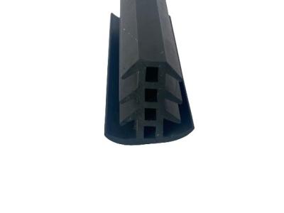 中国 シリコン EPDM PVC ソーラーパネルシール用カスタム型T型エクストルーションゴムシールストラップ 販売のため