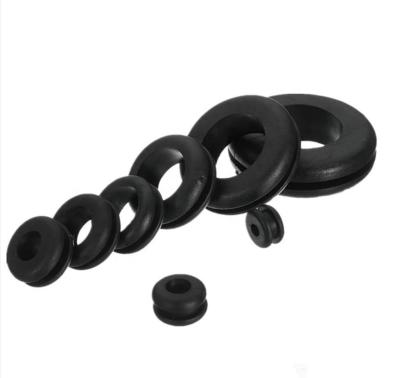 China Extruded EPDM Rubber Gaskets for Dustproof Insectproof and Soundproof Production Needs for sale