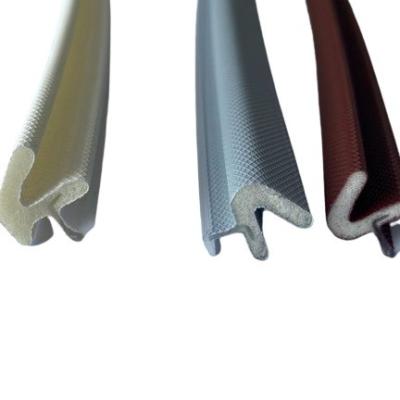 Cina ISO9001 2015 Certificato Eco-Friendly V Shape Self Adhesive Window Seal Strip per porte in vendita