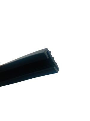 China PVC resistente a intempéries porta de garagem durável fundo de borracha de vedação de fita com pedido do cliente à venda