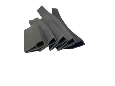 Cina Stampi di taglia personalizzata Pvc porta Sotto soglia Striscia di sigillo Weatherstrip Striscia di sigillo porta in vendita