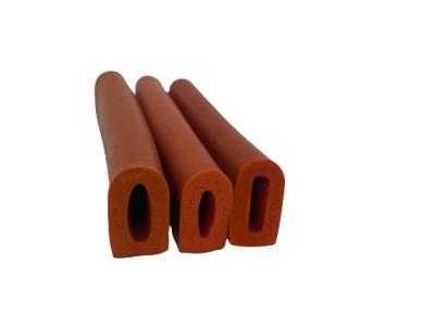 China Selo de borracha extrudida de silicone para função de fio de esponja de forma diferente e à prova de poeira à venda