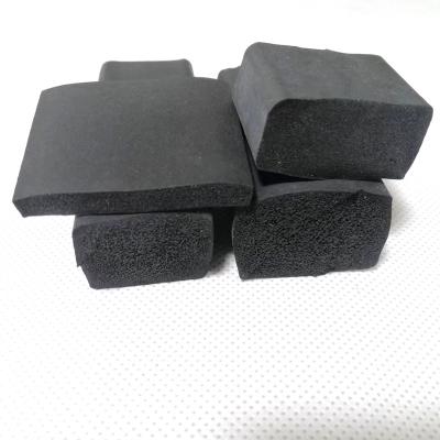 Cina 15-30 SHA Durezza Spugna di schiuma EPDM Chiusura di lucchetto Guarnizione di gomma marina in vendita