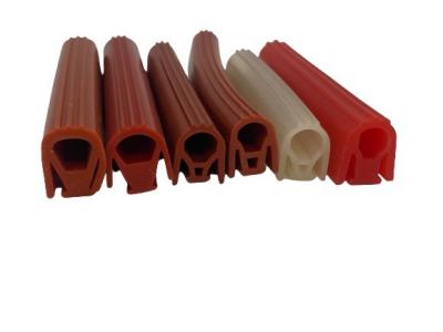 Cina Strisce di sigillamento in gomma di silicone impermeabile e resistente per elevate prestazioni di trazione in vendita