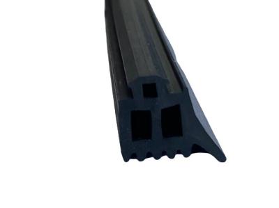 Cina Versatile EPDM di gomma rossa per porte e finestre con certificato ISO9001 2015 in vendita