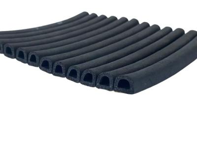 Cina Sigillo a strisce di gomma per porte di finestre per sigilli di finestre Nbr Epdm personalizzati in grigio nero in vendita