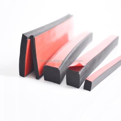 Cina 3M Self Adhesive D Shape Rubber Foam Sealing Strip per auto resistente alle intemperie e durevole in vendita