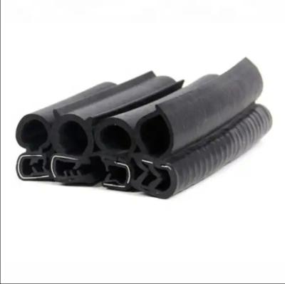 China Aanpasbare hardheid 65±5 EPDM rubber seal strip in geel voor auto deur weerstrook Te koop