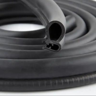 Cina Personalizzare EPDM ripulitore di vetro porta auto gomma striscia automobile gomma bordo guarnizione sigillo in vendita
