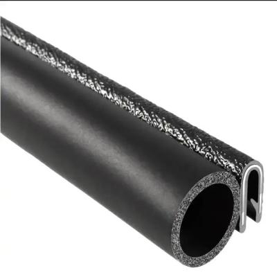 Cina Buona fabbricazione copertura porta bordo rosso Protezione strisce Silicone striscia di sigillamento per sigillo auto in vendita