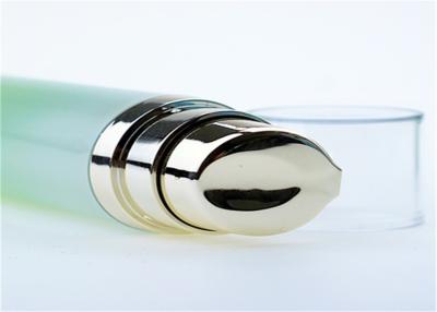 Cina una pompa senz'aria verde chiaro da 15/30/50 di ml imbottiglia la bottiglia doppia della crema di cura di pelle in vendita