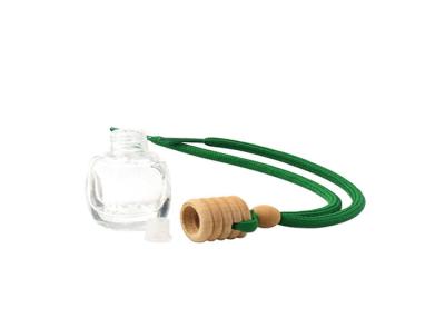 Cina 5ml 8ml rimuovono il cappuccio di legno rotondo della corda di attaccatura della bottiglia di profumo della bevanda rinfrescante di aria dell'automobile di colore in vendita