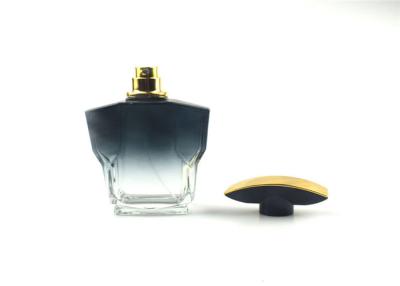 Cina Bottiglia di vetro rotonda per l'imballaggio, bottiglie dello spruzzo 100ml di profumo vuote durevoli in vendita