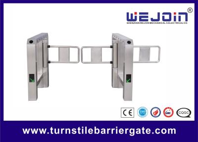 中国 Traffic light  Swing Barrier Gate for Pedestrian With Dry Contact Interface 販売のため