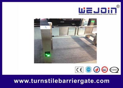 中国 Emergency  Interface  Swing Barrier Gate 110v / 220v For Intelligent Mangement 販売のため