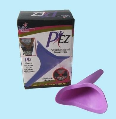 China New Desing Women Urinal Outdoor Travel Camping Portable Female Urinal Soft Silicone Urination Device for sale