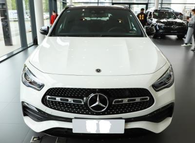 Cina 2023 Mercedes Benz GLA 220 4MATIC Benzina SUV compatto 5 porte 5 posti in vendita