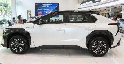 Cina Veicolo Toyota EV da 500 km Toyota BZ4x 2022 Versione premium a quattro ruote motrici in vendita
