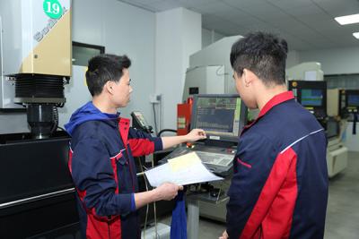 China Tool and die maker --- Dongguan YIZE MOULD Co.,LTD precision inserts with EDM processing for sale