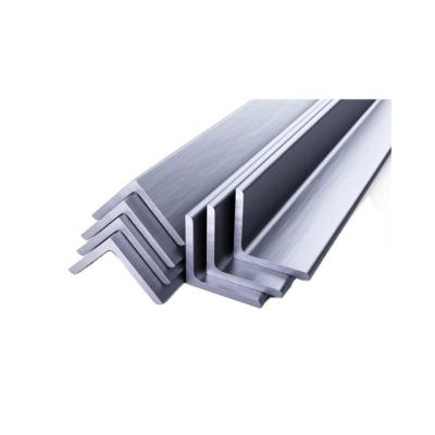 China Hoekstaal van koolstofarme staal voor bouwconstructies 30*3mm Tolerantie ±1% Standard GB Te koop