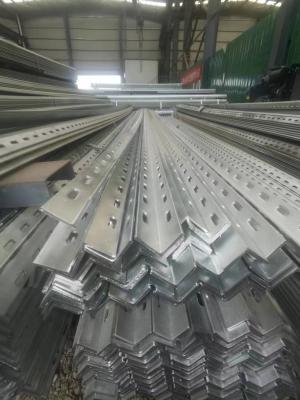 China Grade Q195-Q420 Series Non-Alloy Hdp Galvanized Slotted Steel Angle Iron Bar with Holes for sale