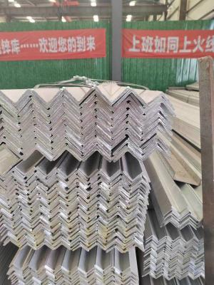 Cina Acciaio galvanizzato angolo ferro/acciaio/MS GB Standard side slot fatturazione per peso effettivo in vendita