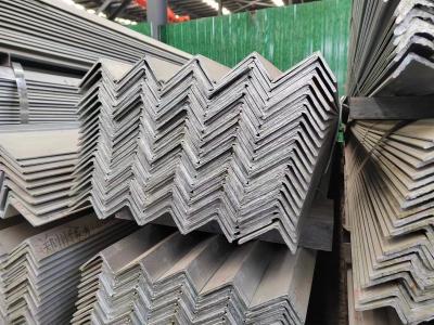 Cina Acciaio galvanizzato angolo ferro/acciaio/MS GB Standard side slot fatturazione per peso effettivo in vendita