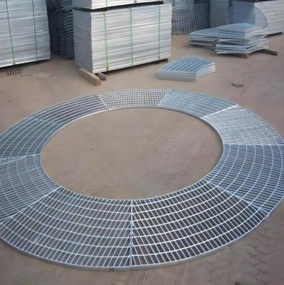 China Galvanized Steel Bar Floor Grating Walkway with 50mm Pitch and ISO9001 Certificate for sale