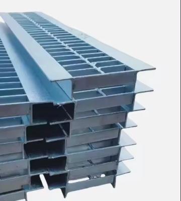 China Outdoor Car Parking and Sidewalk Cover Steel Grating Platform with ISO9001 Certificate for sale