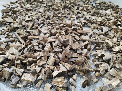 China Under Water Oud Chunks From Pure Oud China Strong Sweet Smell for sale