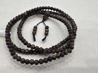 China 100% Natural Agarwood Bracelet with Adjustable Size for Spiritual Balance and Daily Wear for sale