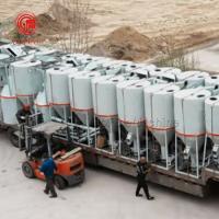 China Automatic Feed Grinder and Mixer Processing Machine 1.5-2.0 t/h Capacity with 1.5kw Power for Continuous Production for sale