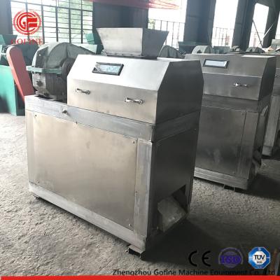 China Two Piece Roll Fertilizer Granulating Machine For Compound Fertilizer / Medicine Industry for sale