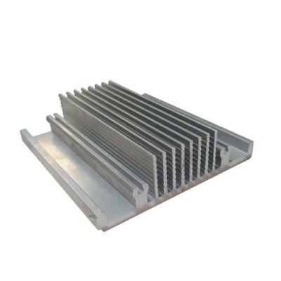 Cina Scafo termico per estrussione in alluminio versatile Scafo termico per argento estetico personalizzato in vendita