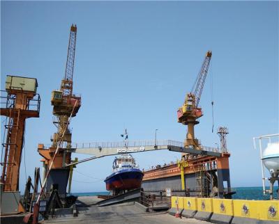 China 40t Single Jib Floating Dock Crane Running On Rail For Lifting Ship Parts for sale