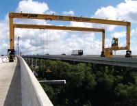 China 5m 60m Span Mobile Gantry Crane With Single Hook for sale