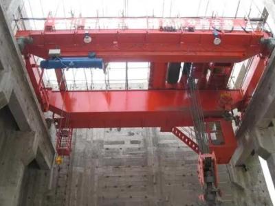 Cina Elettrico delle gru a ponte 50-560t della trave della stazione di idropotenza doppio motorizzato in vendita