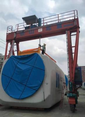 China Hydraulische elektrische portaalkraan op wielen gemonteerd Te koop
