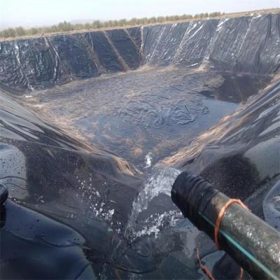 Cina 0.2mm-3mm Spessore GM13 Geomembrana LDPE HDPE per rivestimento stagno pesce in 1m-10m larghezza in vendita