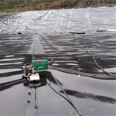 Cina Lunghezza 50-200m/roll Geomembrana in HDPE per stagni di pesce in discarica e rivestimento di dighe al massimo in vendita