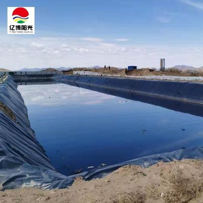 China Schwarz-Weiß-HDPE-Geomembran-Liner für glattwasserhaltige Behälter Landwirtschaftliche Teiche in Grün zu verkaufen
