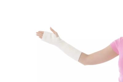 China Manufacturer Easy Operation Medical Equipment Fiberglass Cast Bandage Other Emergency & Clinics Apparatuses Tape for sale