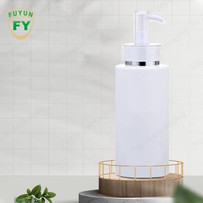 Китай Пластиковая бутылка 100ml 150ml насоса шампуня размера перемещения ЛЮБИМЦА продается