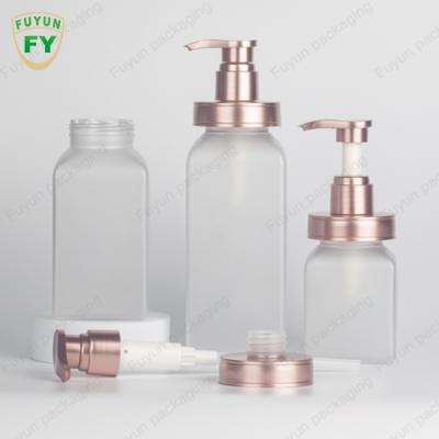 China Condicionador de cabelo plástico da garrafa branca da bomba da loção de 500ml 750ml à venda