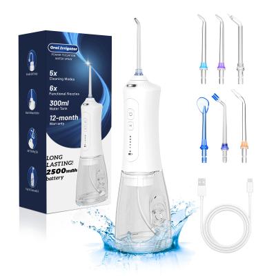 China Irrigador de cuidado bucal Flosser de agua dental 5 modos blanqueador de dientes recargable 5 boquilla de agua de chorro tanque limpiador de dientes en venta