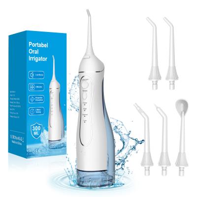 China Complete mondverzorging 4-in-1 tandverwateraarset met Colus Water Flosser Tandborstel Hotel Gebruikstijd 30 dagen for sale