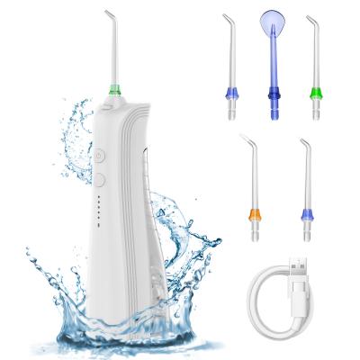 China IPX7 Waterdichte draadloze draagbare orale irrigator voor hotels Krachtige en oplaadbare waterflossers for sale