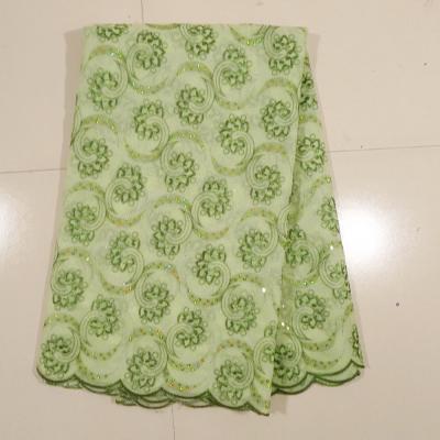 中国 緑のモモの石が付いているアフリカの刺繍のレースの生地 販売のため